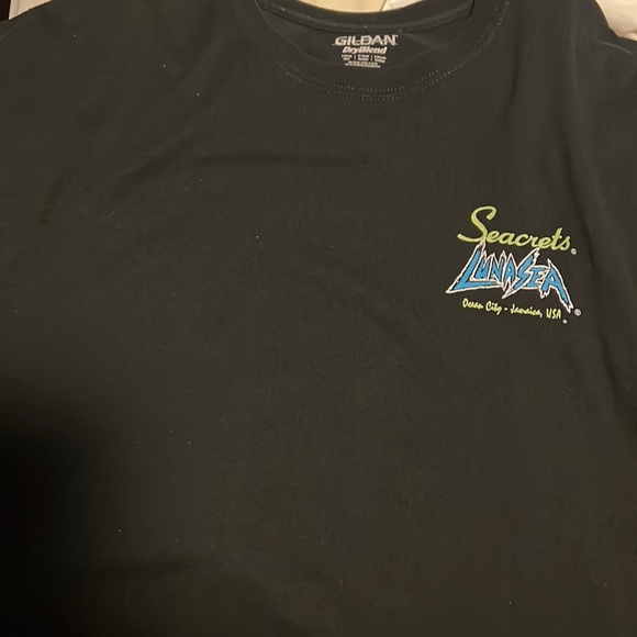 Gildan | Shirts | Seacrets T Shirt | Poshmark